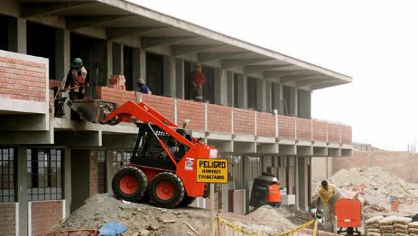 Perú Incrementará En 30 La Inversión En Infraestructura Educativa